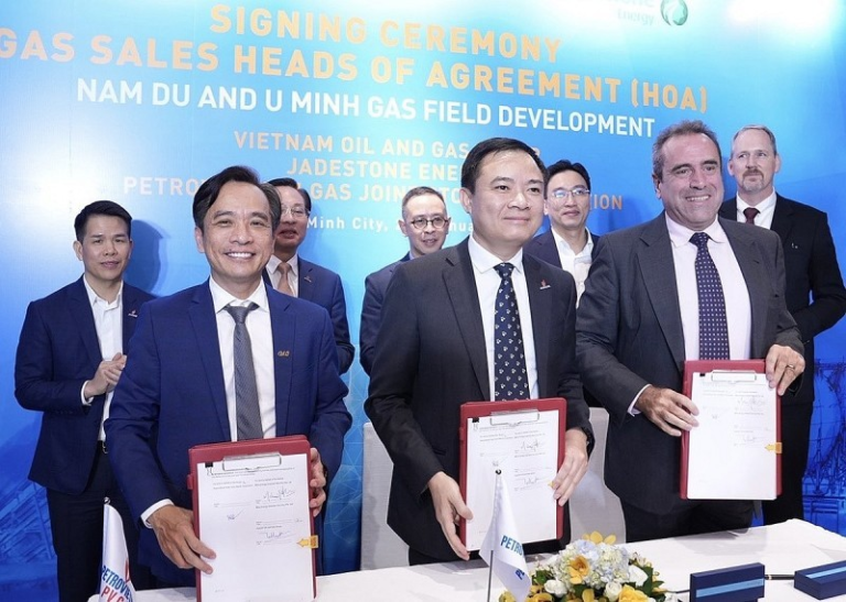 Signing a framework agreement for gas trading of Nam Du – U Minh field ...